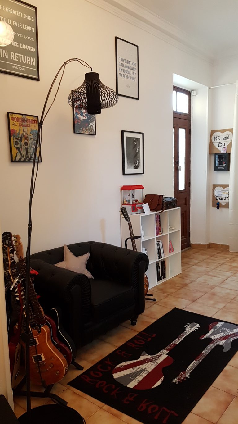 maison - déco : 5 idées pour optimiser une grande entrée