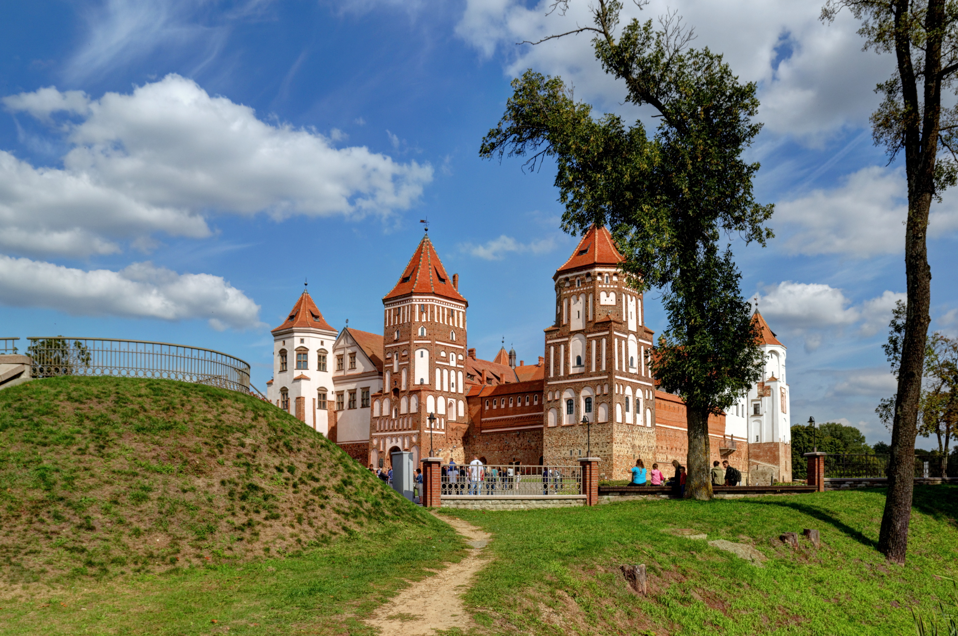 Belarus_Mir_Mir_Castle_Complex_8094_2075 - Arthurimmo.com Le Mag